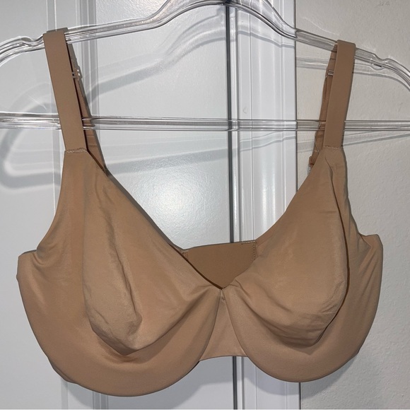 SKIMS | Intimates & Sleepwear | Nwt Skims Smoothing Intimates Bra ...